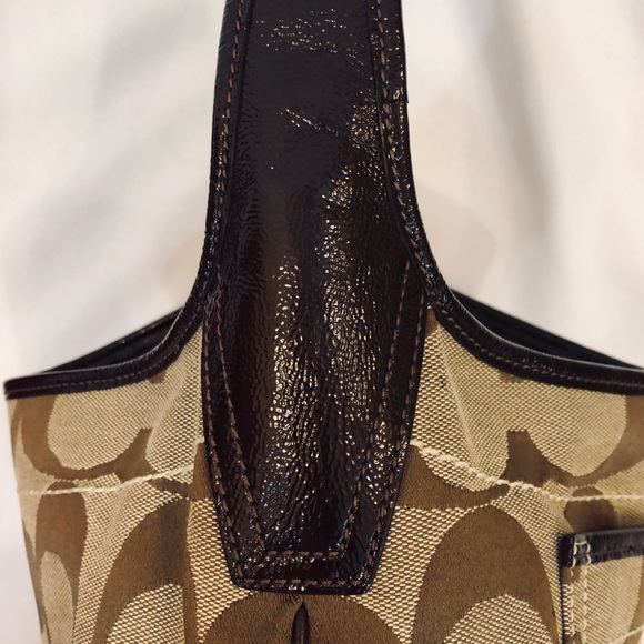 Coach | Bags | Authentic Coach Signature Hobo Bag | Poshmark